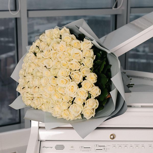 101 роза: купить в Москве недорогие букеты из 101 розы с доставкой, цены