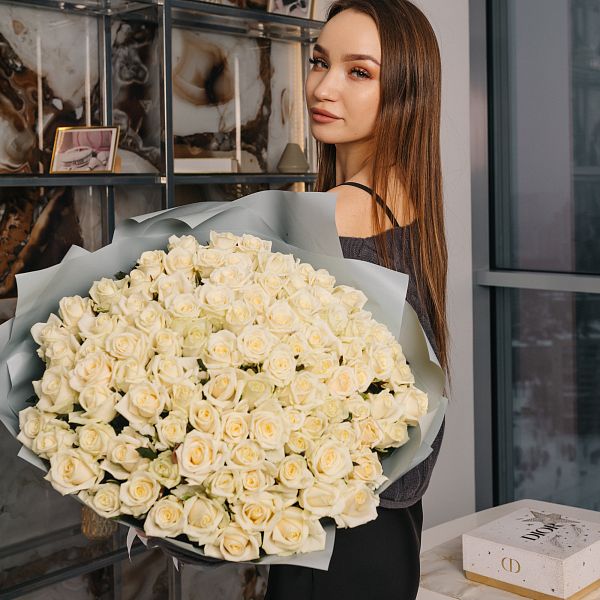 101 роза: купить в Москве недорогие букеты из 101 розы с доставкой, цены